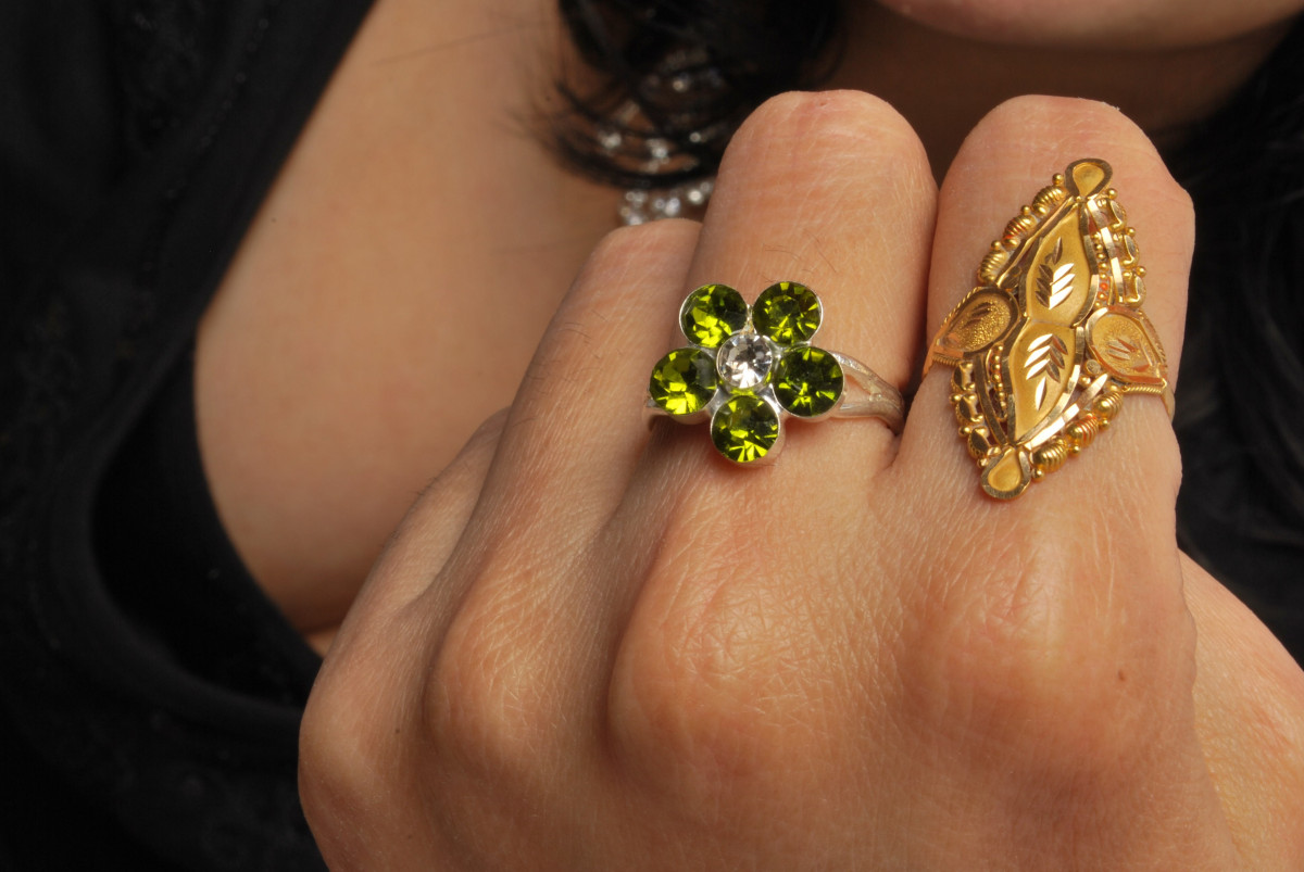 Gratis Afbeeldingen : hand-, ring, vinger, mode, geel, nagel, trouwring ...